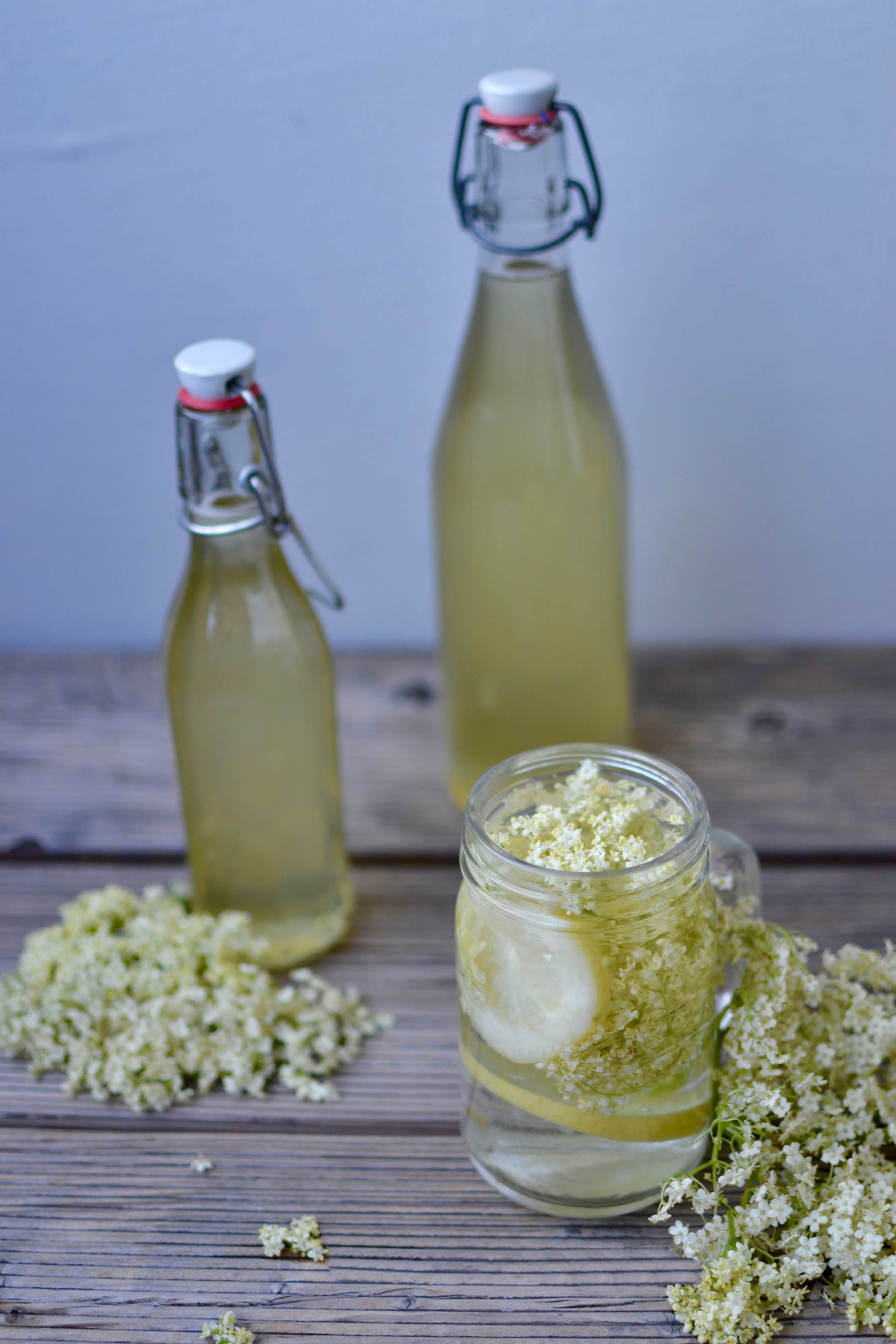 Omas Holunderblütensirup oder: Nicht noch ein Holundersirup Rezept ...