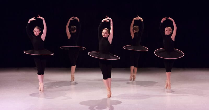 Pas de Bourrée, toda la información del movimiento de ballet.