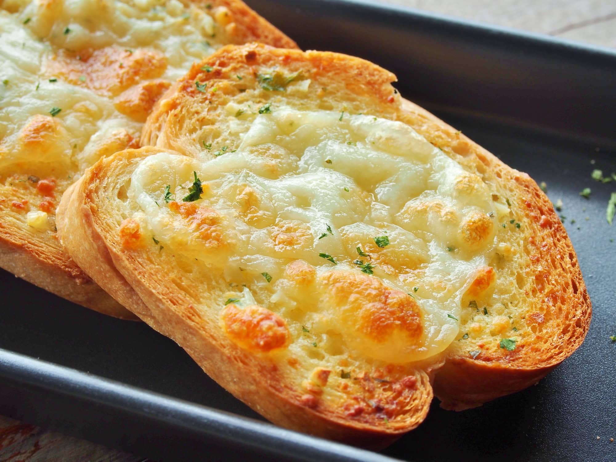 Garlic Cheese Bread - Easy Dinner Recipes