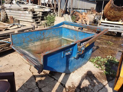 1500 Litre Conquip Boat Skip - BRUCE ATFIELD