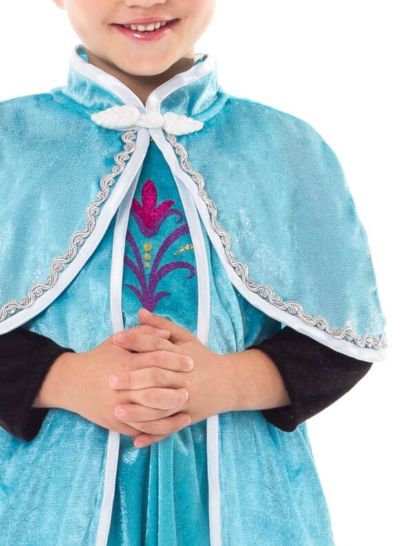 IJsblauwe Elsa cape | Vind hier jouw perfecte Frozen outfit!
