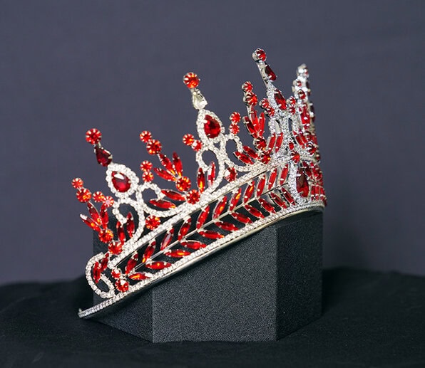 Tiara Red 2020 | NOVEDADES YADIRA LLC.