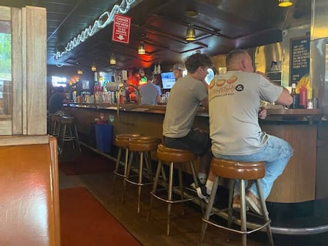Matt's Bar Minneapolis - Home of the Jucy Lucy!
