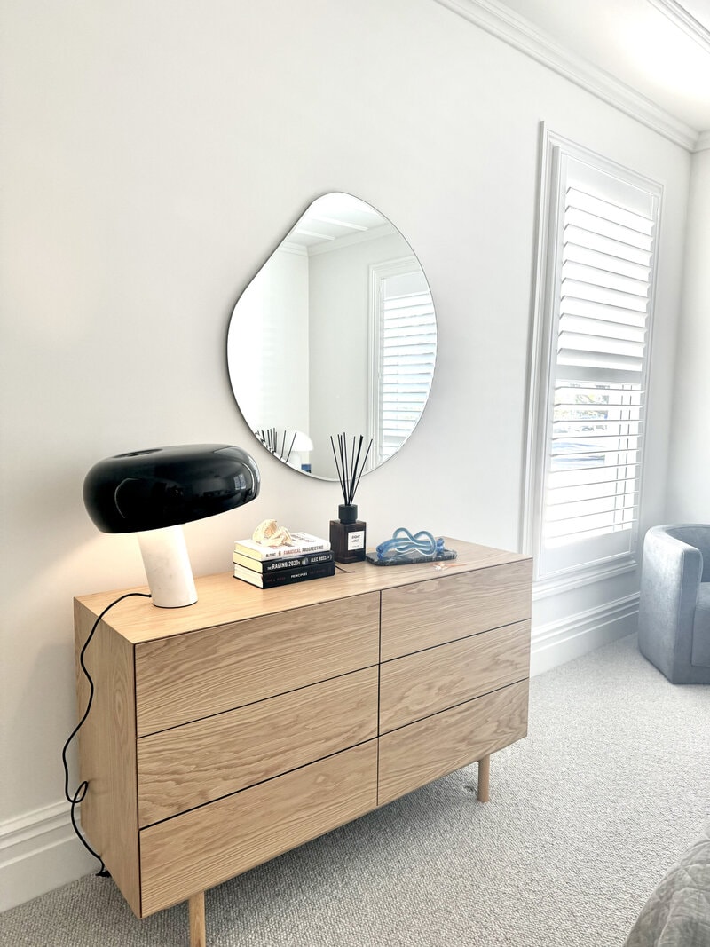 Linear Lowboy - Derlook