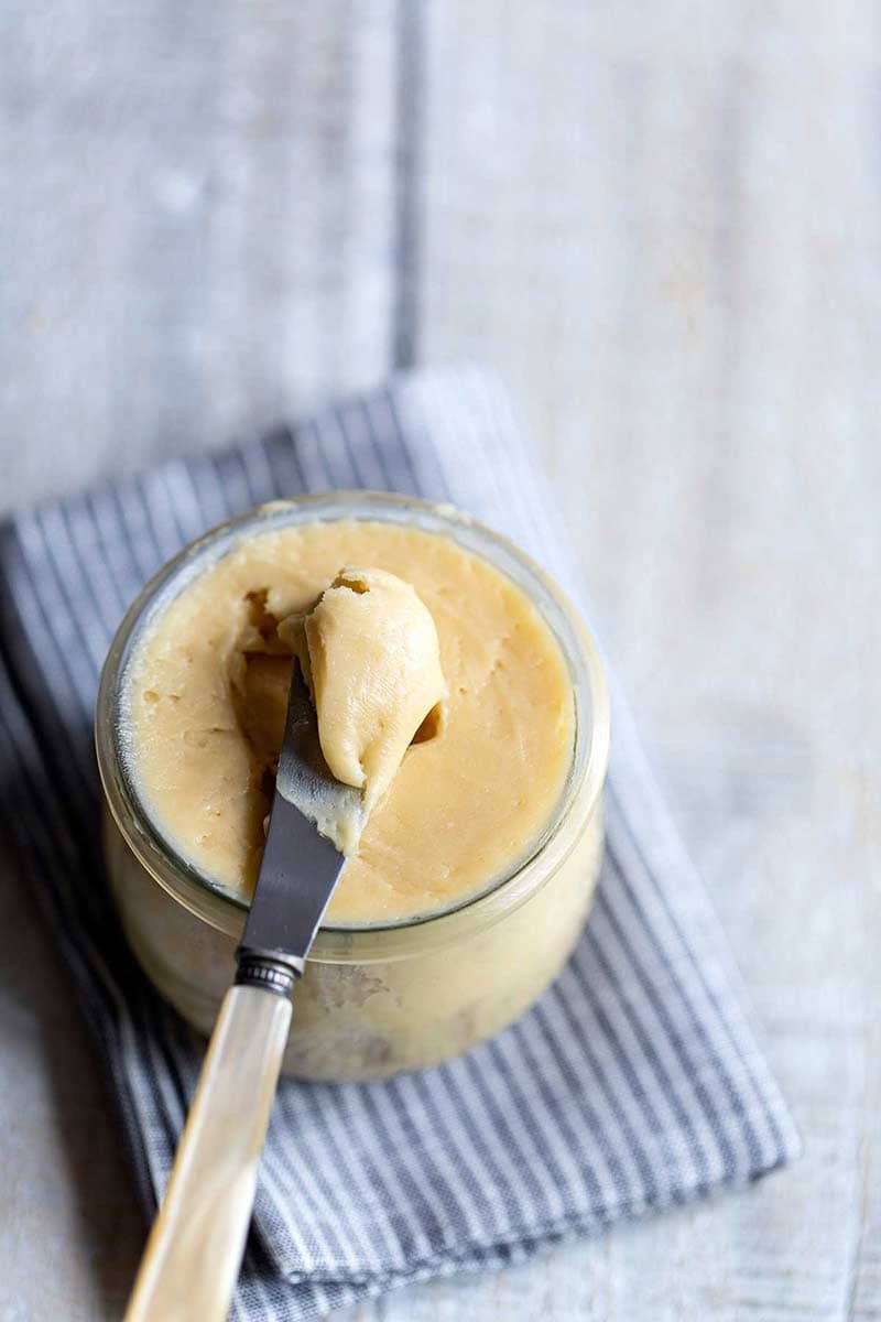 Whipped Maple Butter - perfect for fall and only needs 3 ingredients!