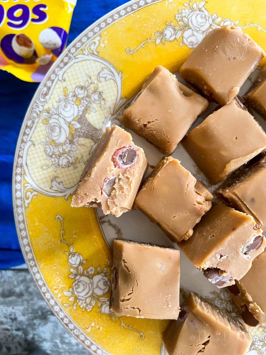 Mini Egg Fudge - Easy Midweek Meals and More by Donna Dundas