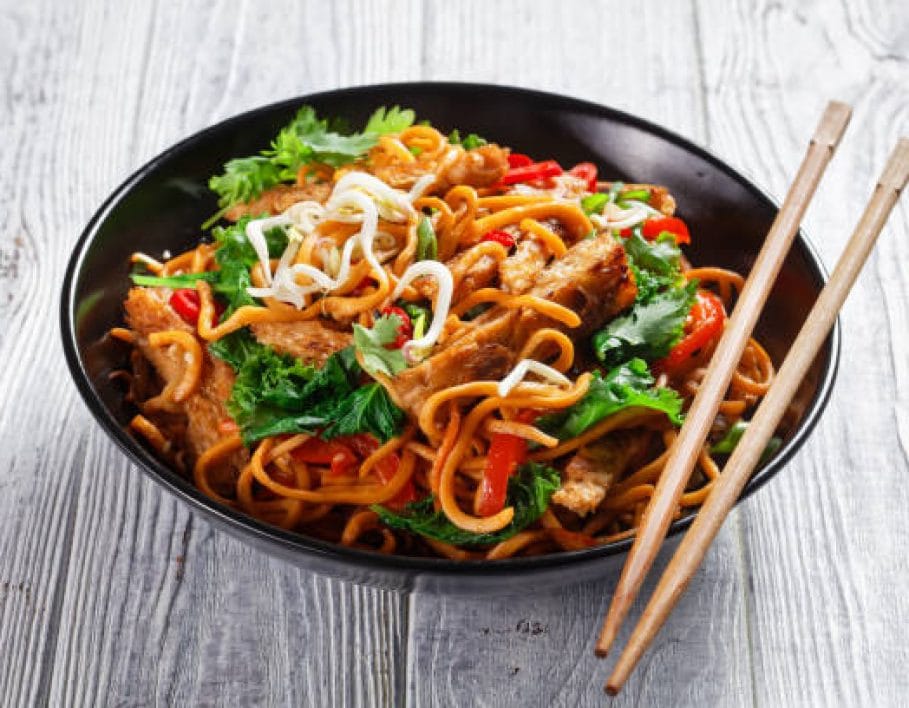 Spicy Vegetable Lo Mein - GENMAG
