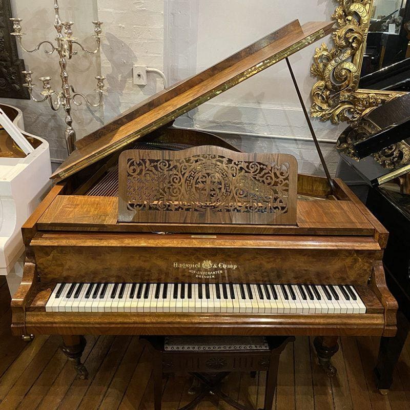 Used | Hagspiel | Baby Grand Piano | Burr Walnut | 4121 – Sherwood Phoenix