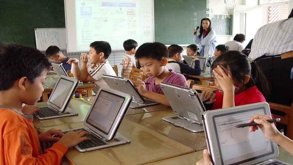 What Educational Technology Challenges Do Schools Face? - EdTechReview