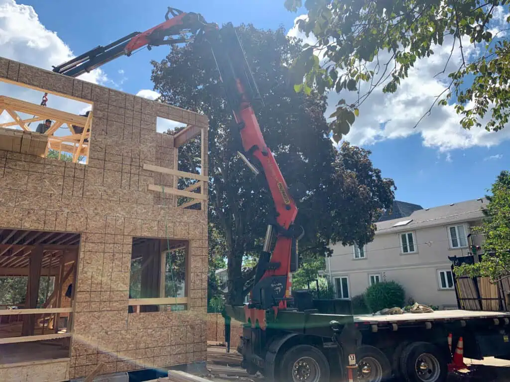 Roof Trusses - Braymore Crane