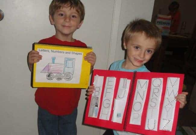 How We Are Using Lapbooks in Our Homeschool: The Binding