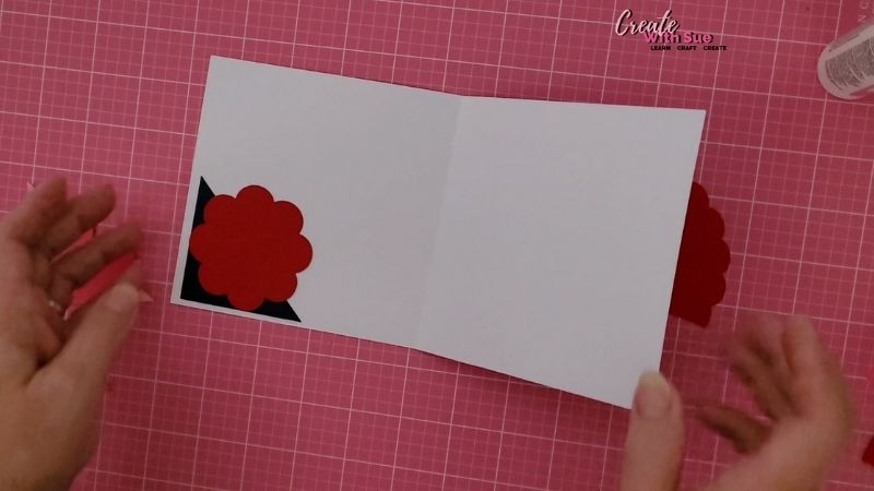How to Create a Money Pocket for a Card with the ScanNCut - Create With Sue