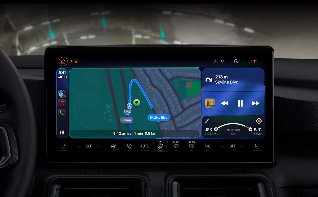 Apple CarPlay in iOS 26: A Complete Redesign With Smarter Features ...