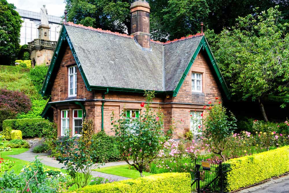 Country Chic: Designing Your Ideal Rural Home - Home In The Pastures