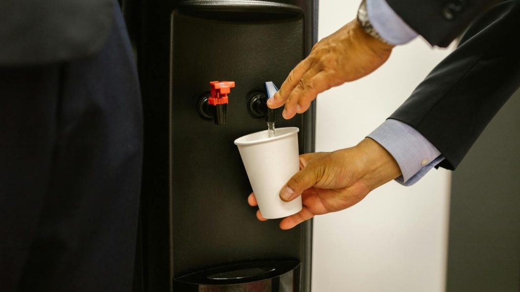 Can You Use A Water Cooler Without Electricity? | Aquacool