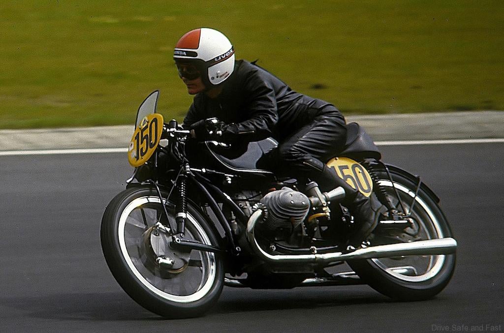 Restored 1954 BMW RS 54 is so cool looking