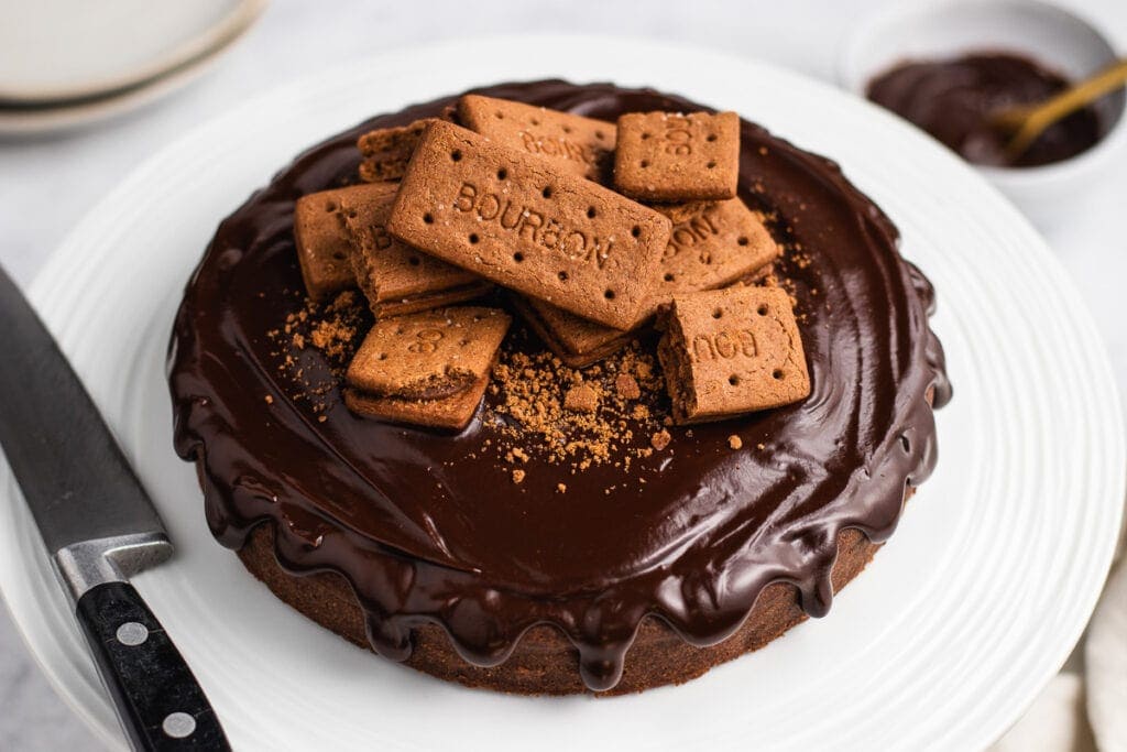 4 Ingredient Chocolate Bourbon Biscuit Cake Recipe - Scottish Scran