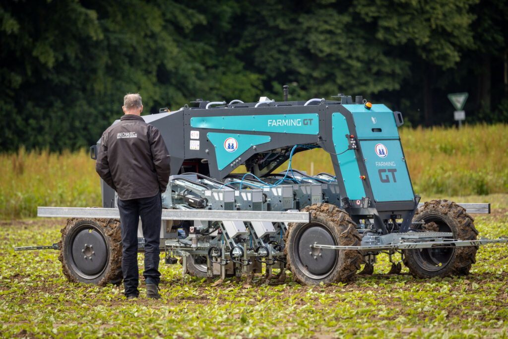 How two German farmers view their field robots - Future Farming