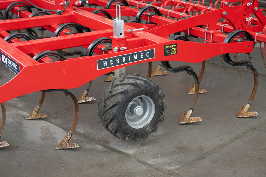Shallow soil cultivation with the affordable Herbimec hoeing cultivator ...