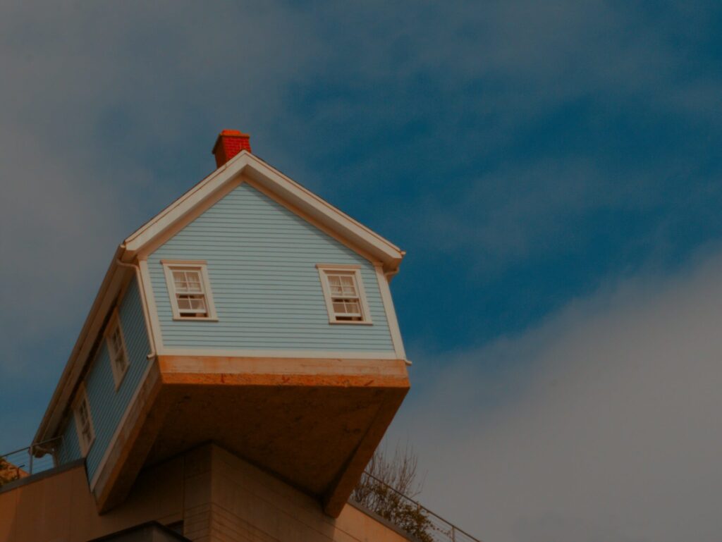 How To Spot A Dodgy House Sale From A Mile Away - Socially Rach