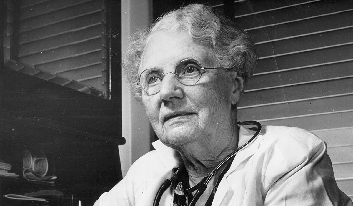 Bertha Van Hoosen, 1884, MD1888, HMA1912 - Alumni Association of the ...