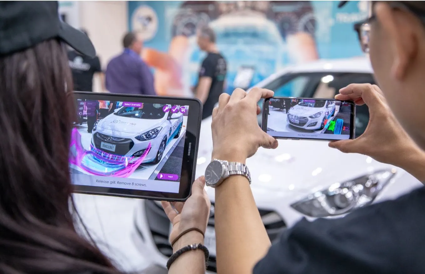 Augmented Reality (AR) in the Automotive - Guide with Examples