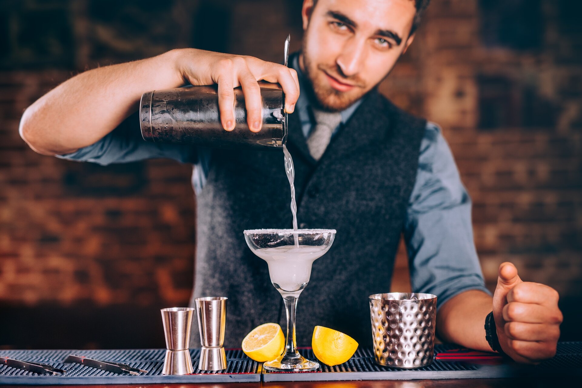 10 Bartender Signature Drink Ideas to Boost On-Premise Sales