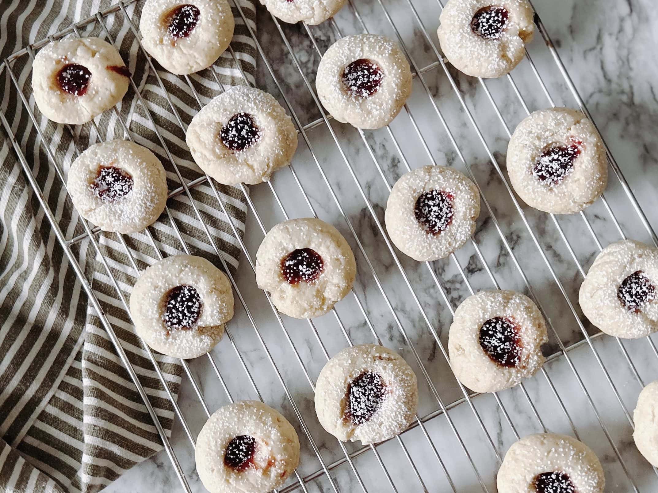 The Best Homemade Chocolate Fudge Recipe (Easy & Creamy!)