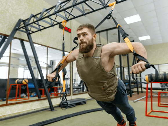 5 Benefits of Weighted Push Ups (How To & Muscles Worked)