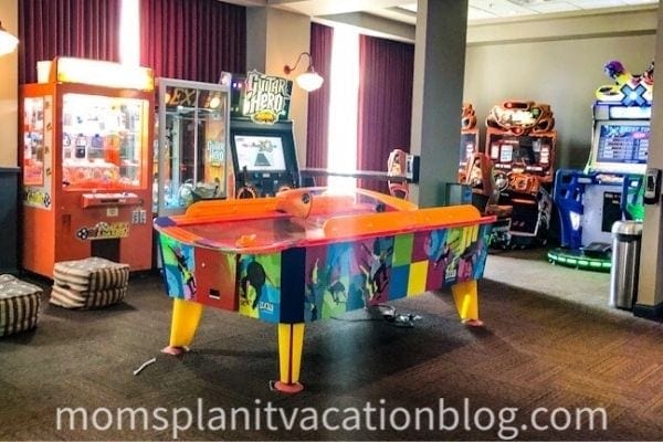 Dollywood DreamMore Resort Review (with Hotel Photos)