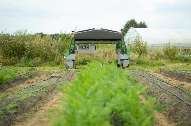Field robot Lero.03 offers extensive navigation and versatility