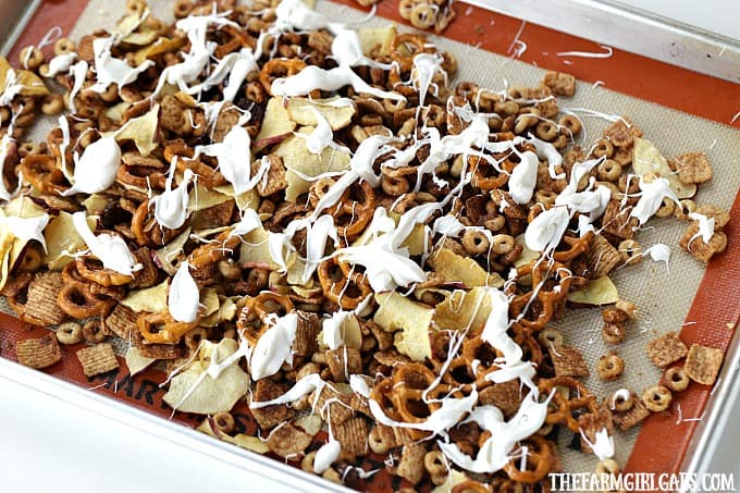 Honey Nut Cheerios™ Apple Pie Snack Mix - The Farm Girl Gabs®