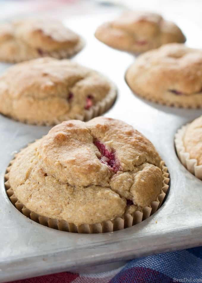 20+ Delicious Muffin Recipes - Retro Housewife Goes Green