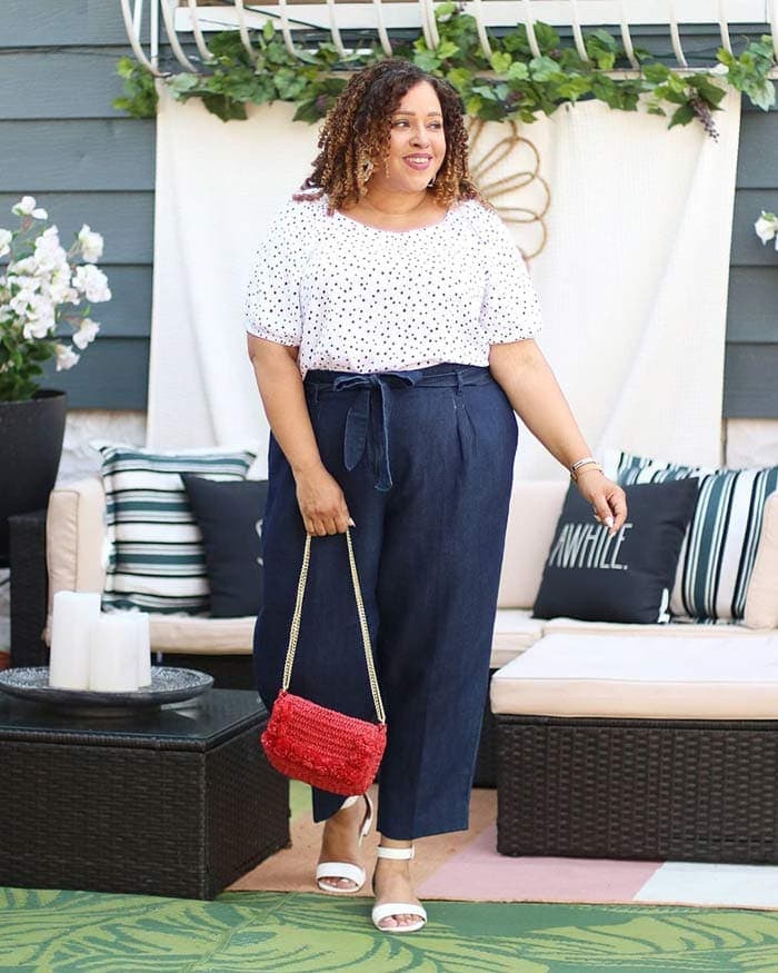 How to wear navy blue: color palettes and styles for you to choose from