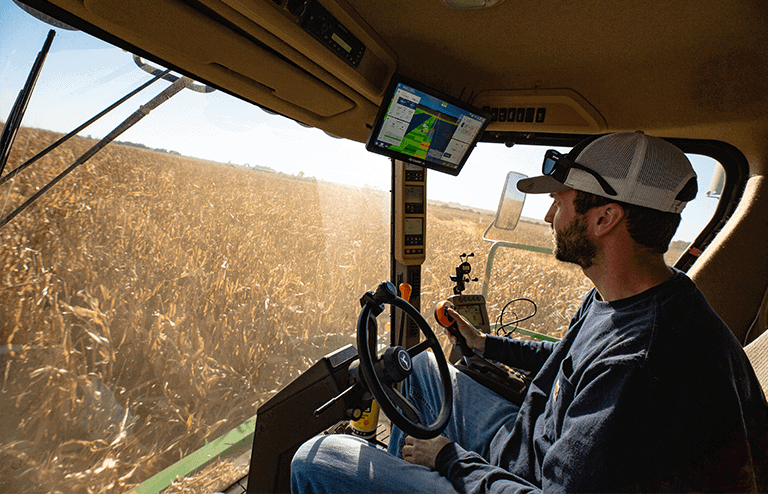 Ag Leader integrates corn row guidance into single harvest display