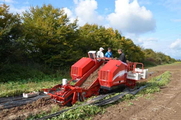 Where are the harvesting and fruit picking robots? - Future Farming