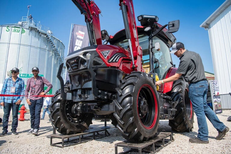 New fully electric tractor from Case IH: Farmall 75C Electric - Future ...