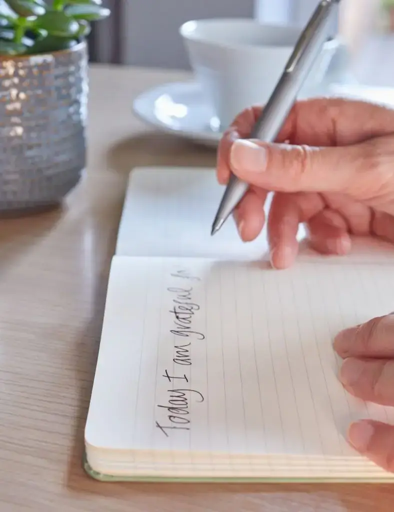 How to Make a Simple Travel Journal and Travel Scrapbook