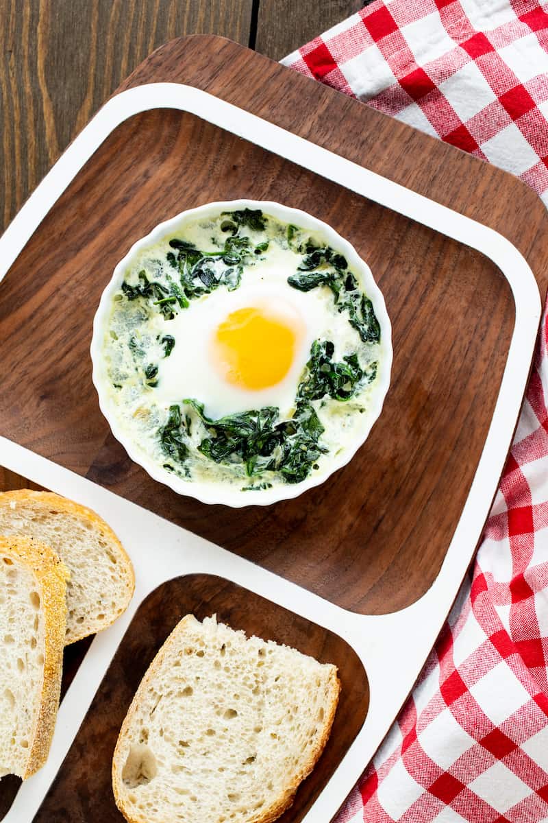 Baked Eggs in Ramekins with Spinach and Cream - Good Food Stories