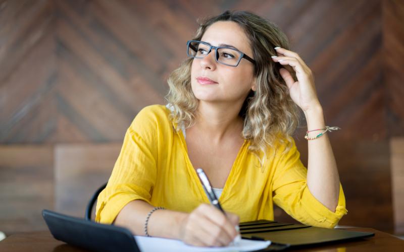 7 Journal Prompts to Overcome Procrastination and Avoidance