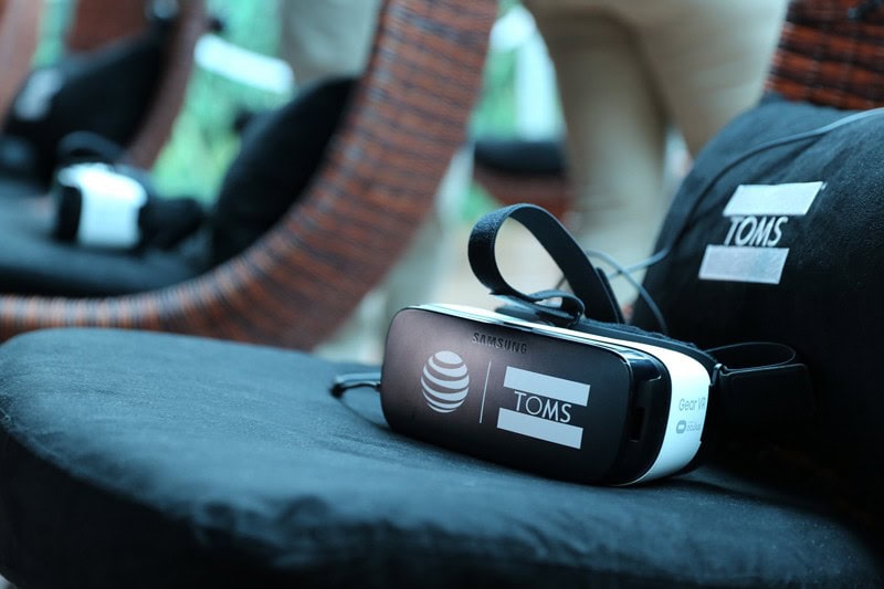 Virtual Reality in Retail - Guide with Examples