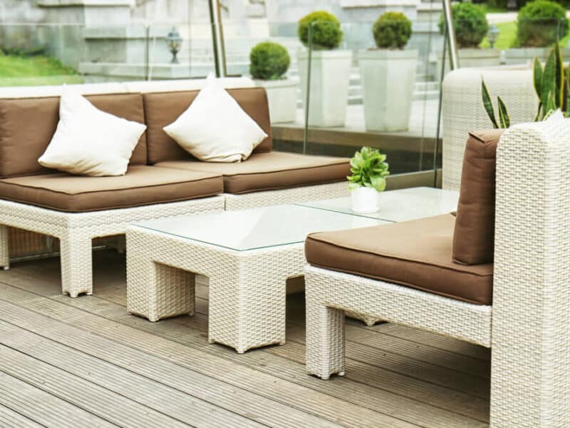 How to Create a Beautiful and Functional Outdoor Seating Area in Your ...
