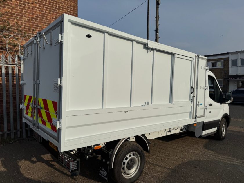 FORD TRANSIT TIPPER WITH BIN LIFT - Tipmaster
