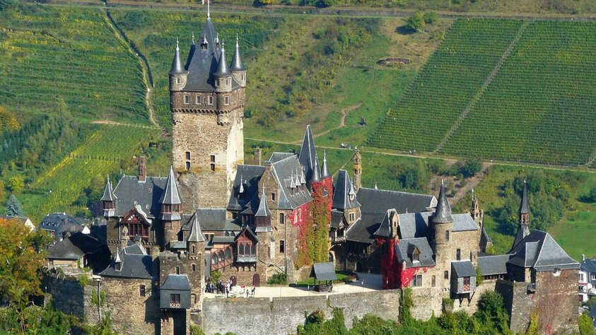 Cochem : château des "mille et une tours" - Tradition Famille Propriété