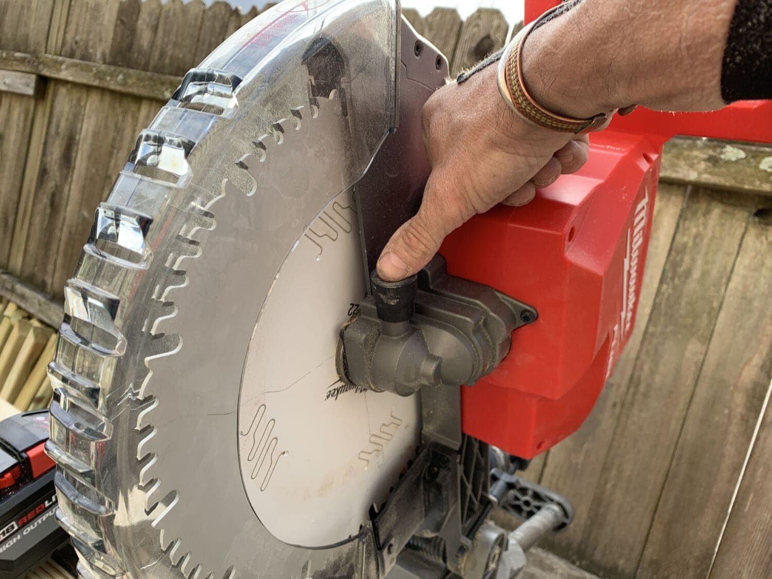 Tool review: Ground-pounding 12-inch Milwaukee miter saw ‣ MyFixitUpLife