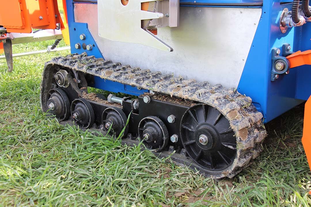 New Agile Slopehelper for narrow vineyards - Future Farming