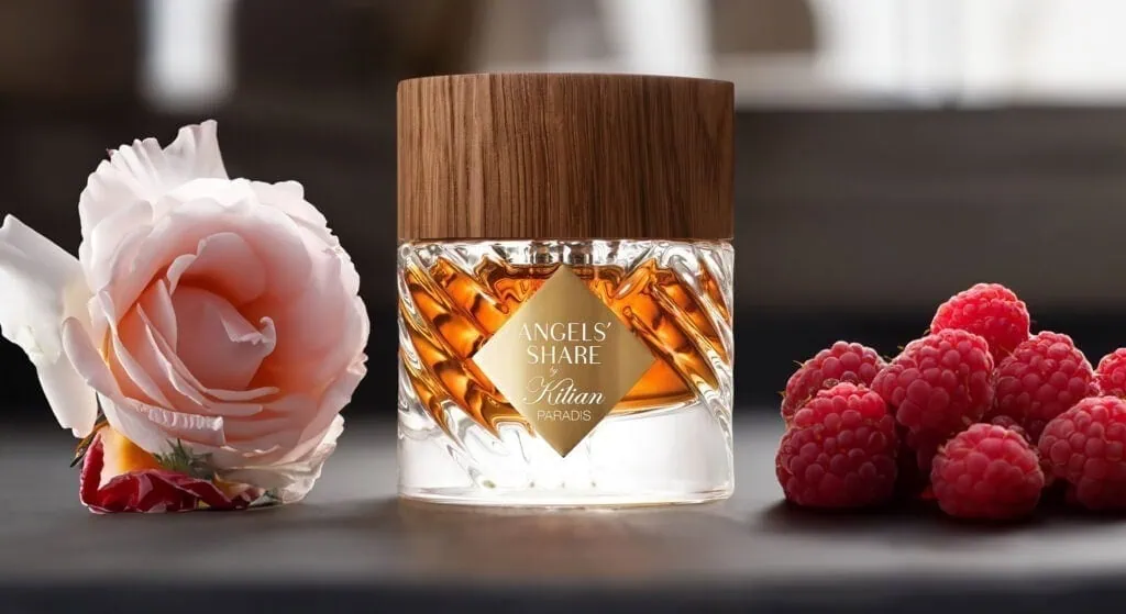 Moss in Perfumery: From Harvest to Blending and Iconic Scents