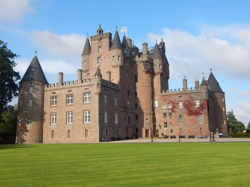 8 Most Beautiful Gothic Castles in The UK You Need to Visit Right Now