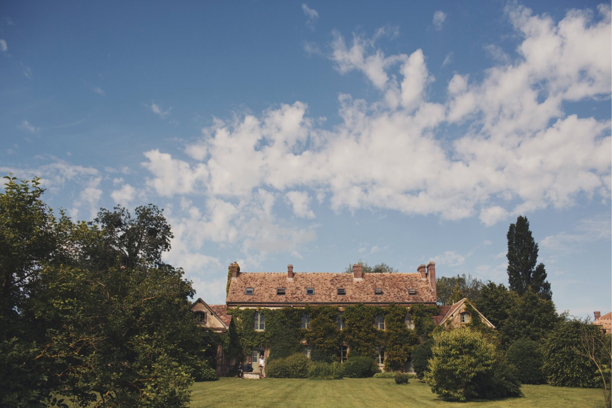 Fairytale Wedding in the French Countryside - Mariage Manoir Prévanches