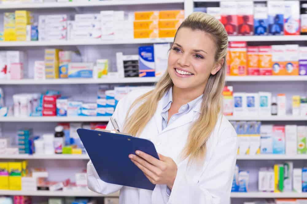 Pharmacist's Assistant 101: An Easy Guide to Excelling in the ...